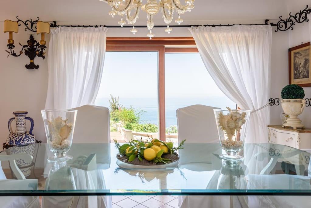 Home [villaginacapri.it]